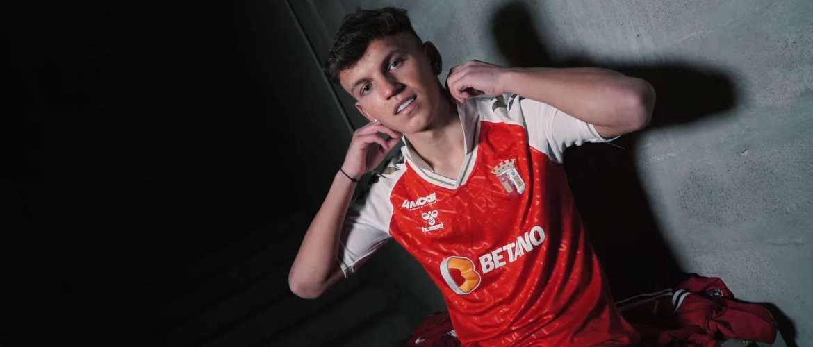 Médio inglês Dion McGhee reforça SC Braga - Bancada | Tudo Menos Futebol